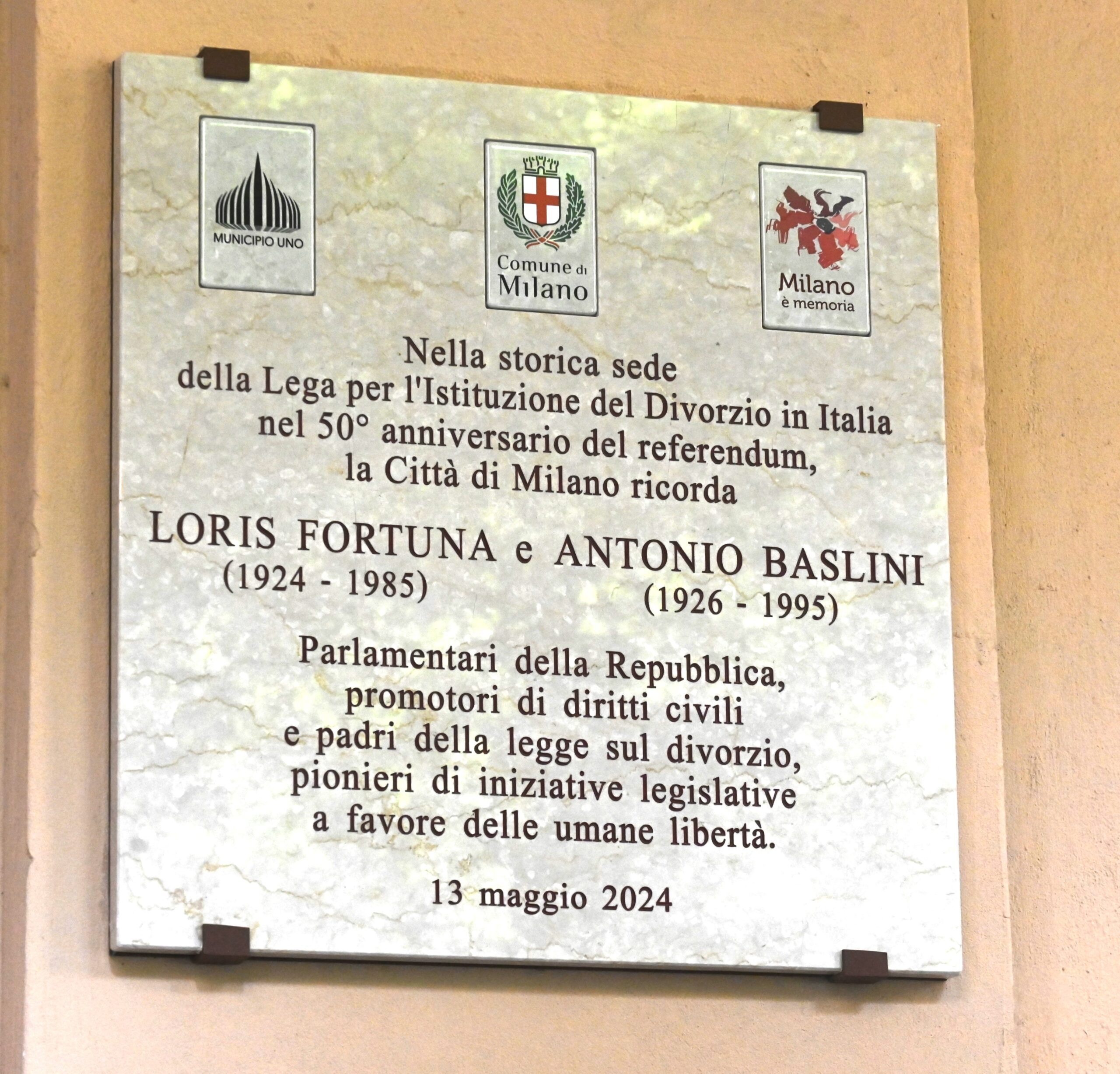 MILANO È MEMORIA. A LORIS FORTUNA E ANTONIO BASLINI UNA TARGA A 50 ANNI ...